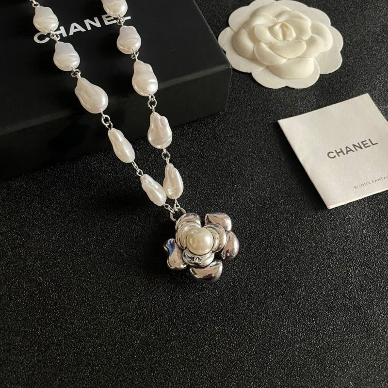 Original Chanel Necklaces