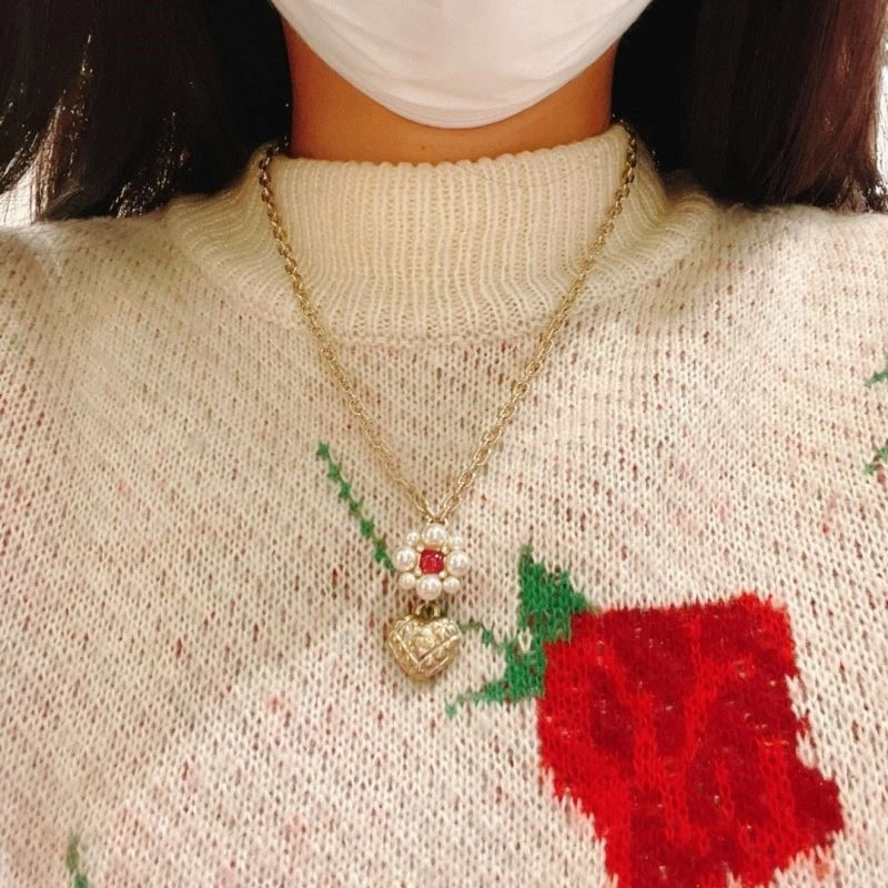 Low-cost Chanel Necklaces