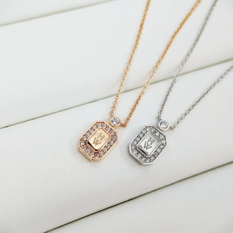 Top match Chanel Necklaces