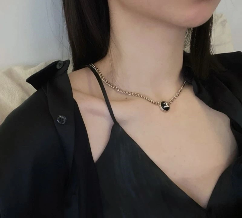 Top match Chanel Necklaces