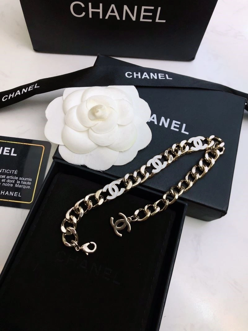 Top mirror Chanel Necklaces