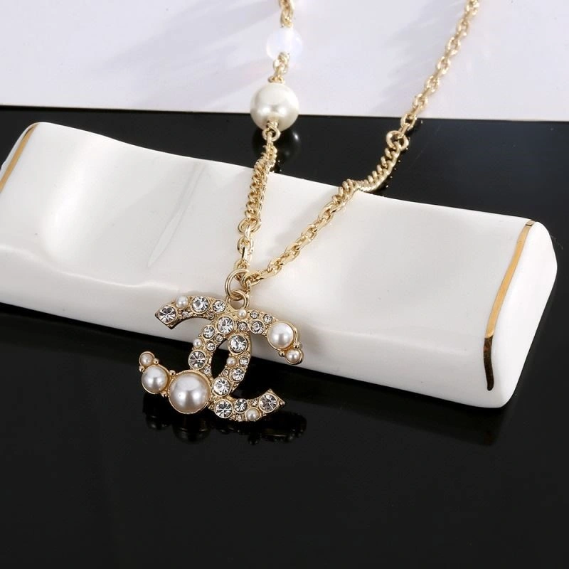 Top mirror Chanel Necklaces