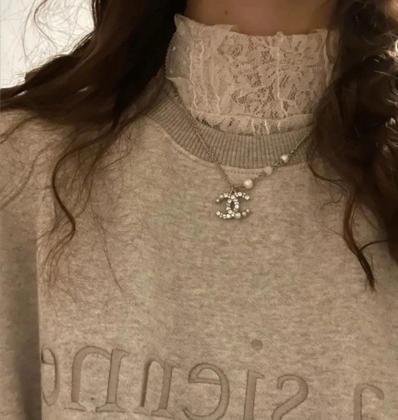 Top mirror Chanel Necklaces