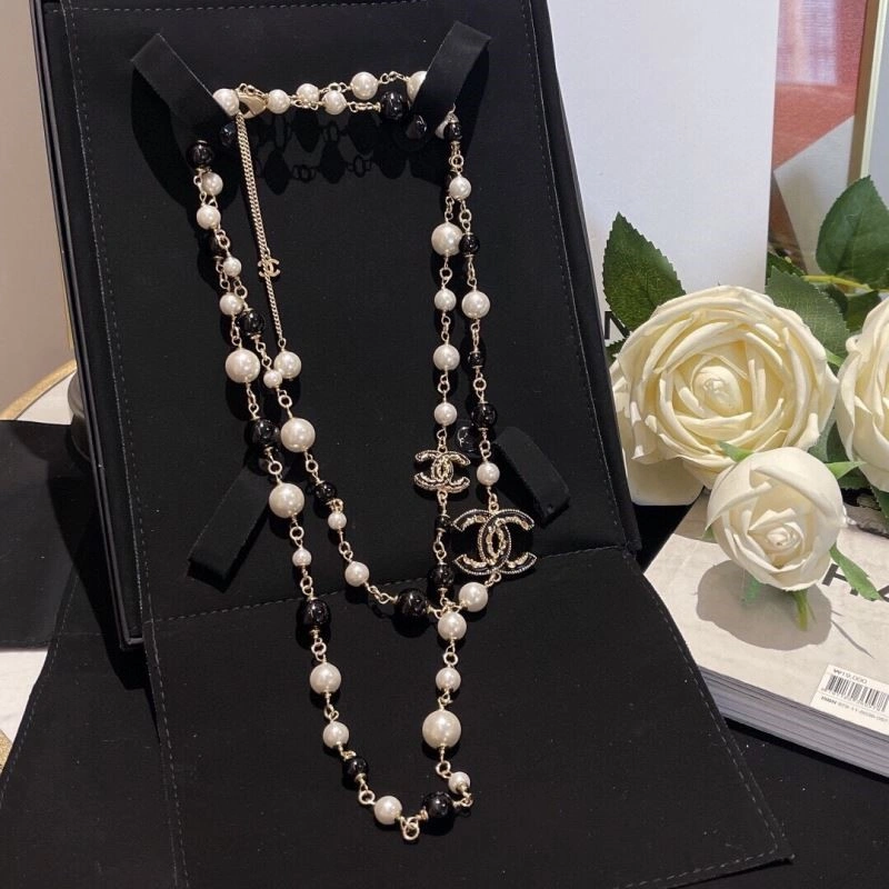 Top mirror Chanel Necklaces