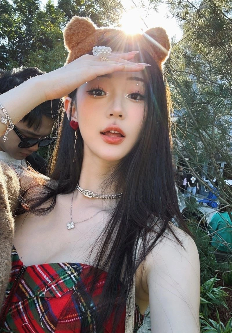 Accurate model Chanel Necklaces