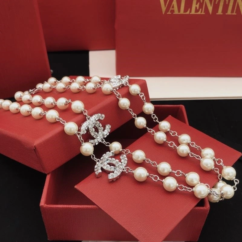 Inexpensive Chanel Necklaces