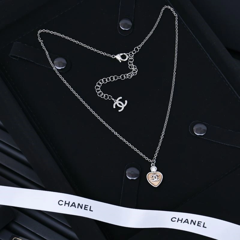 Accurate model Chanel Necklaces