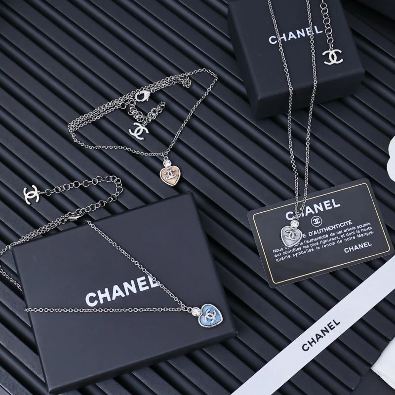Accurate model Chanel Necklaces