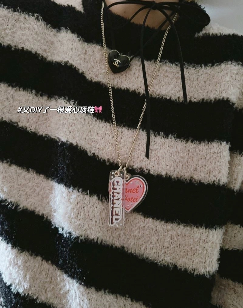 Value-priced Chanel Necklaces