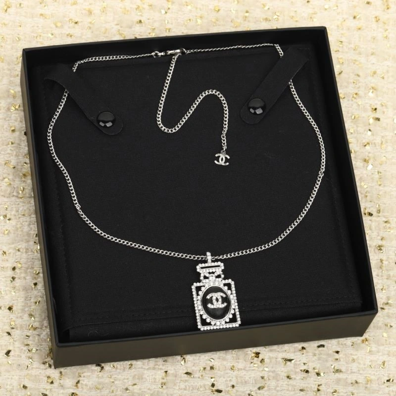 Brand-original Chanel Necklaces