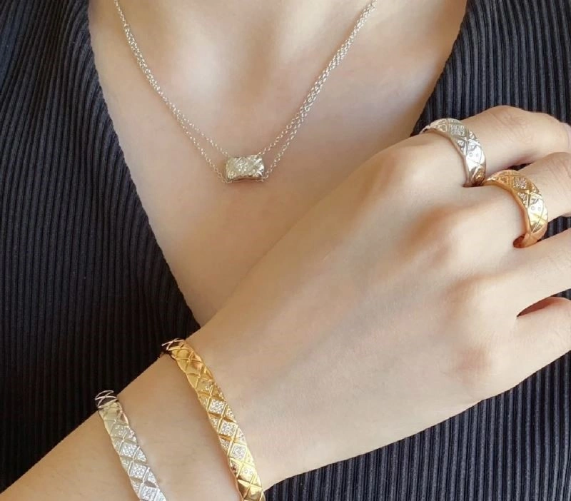 Reasonably priced Chanel Necklaces