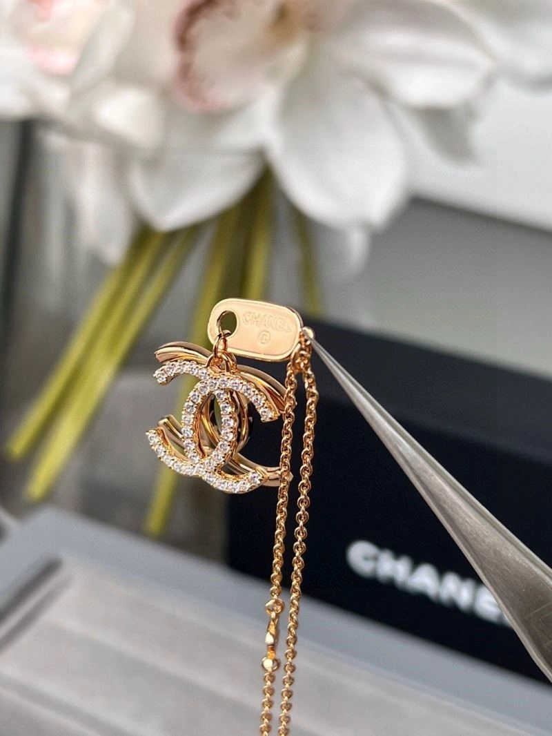 Accurate model Chanel Necklaces