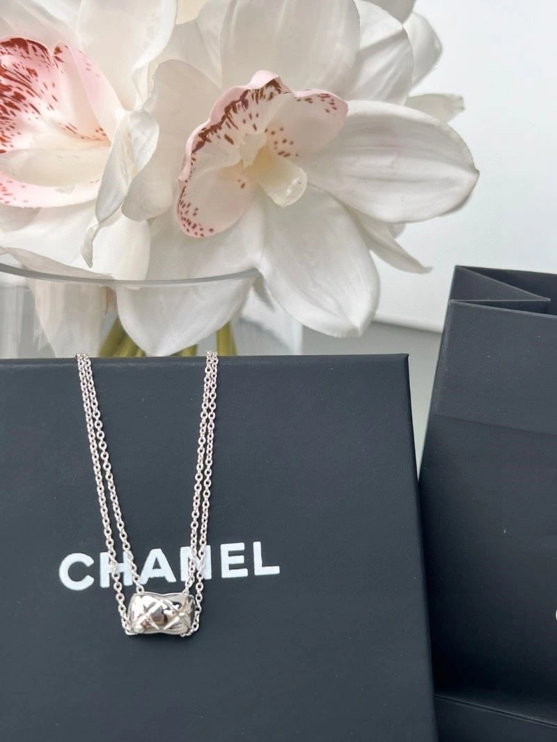 Inexpensive Chanel Necklaces