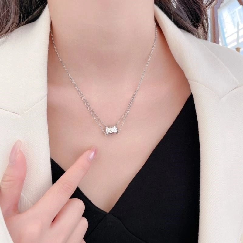 Inexpensive Chanel Necklaces
