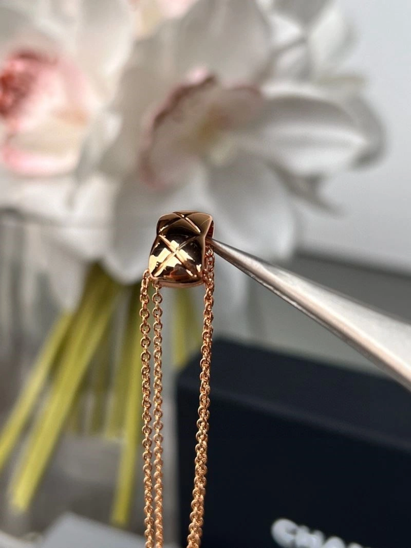 Original Chanel Necklaces