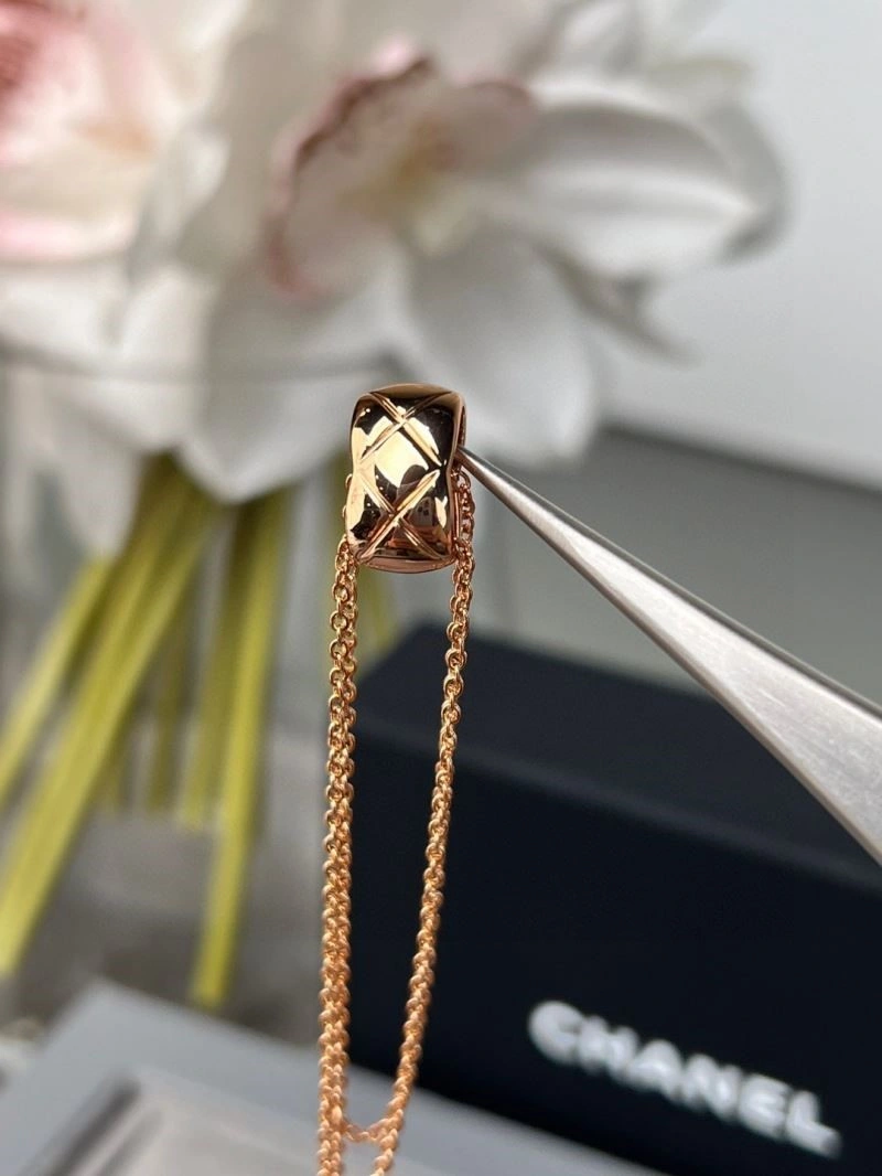 Original Chanel Necklaces