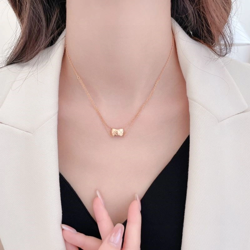 Original Chanel Necklaces