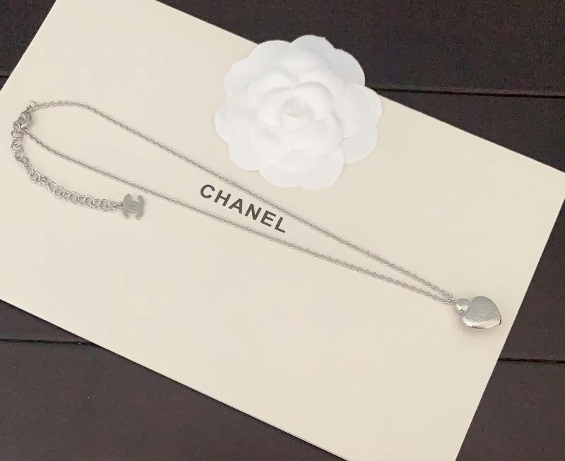 Indistinguishable Chanel Necklaces