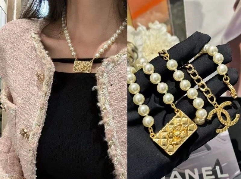 Original Chanel Necklaces