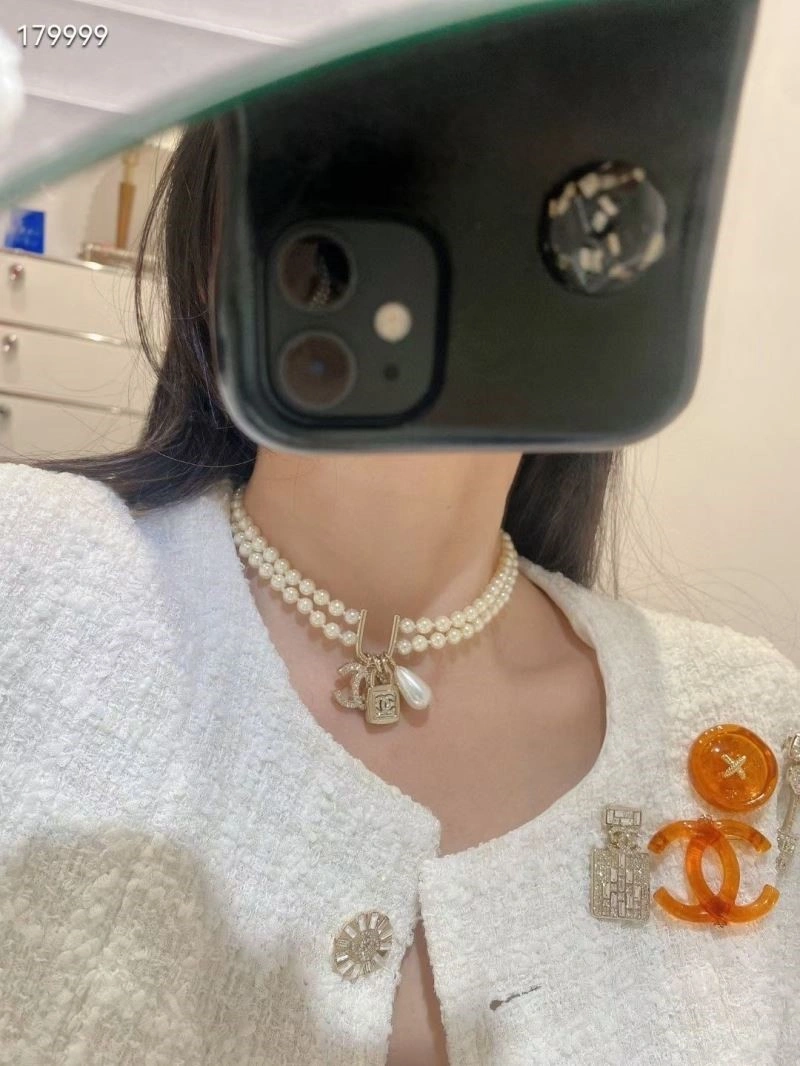 Low-cost Chanel Necklaces