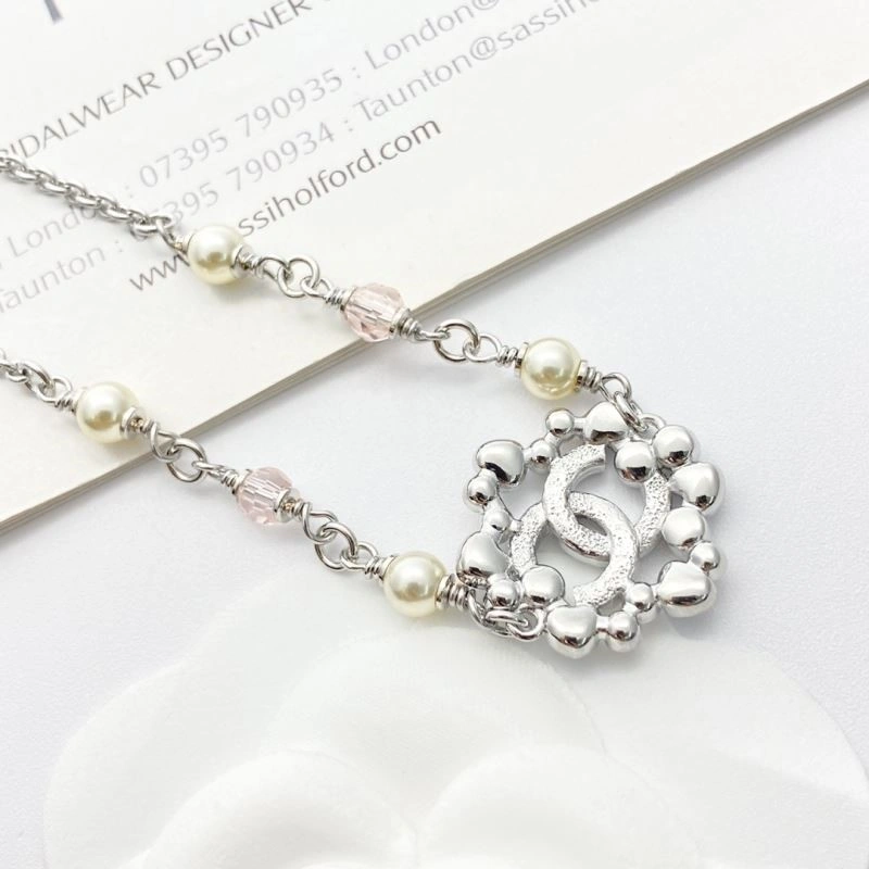 Bargain Chanel Necklaces