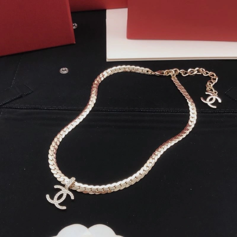 Bargain Chanel Necklaces