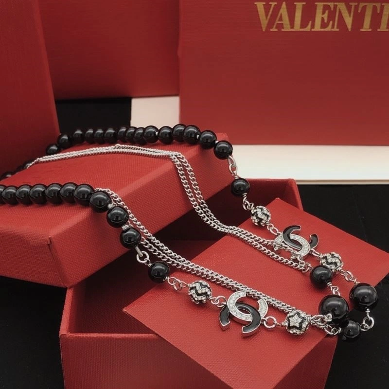 Bargain Chanel Necklaces