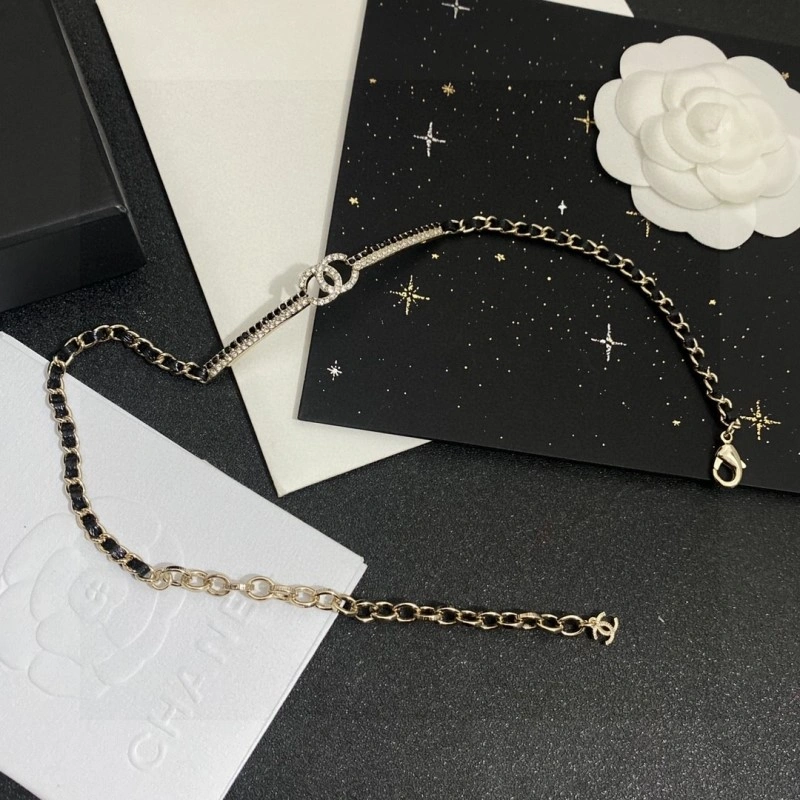 Top match Chanel Necklaces