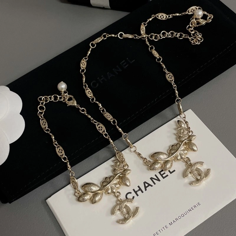 Low-cost Chanel Necklaces