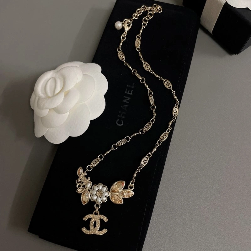 Low-cost Chanel Necklaces