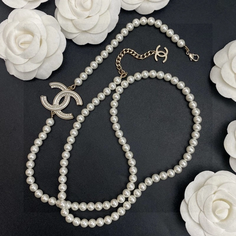 Bargain Chanel Necklaces