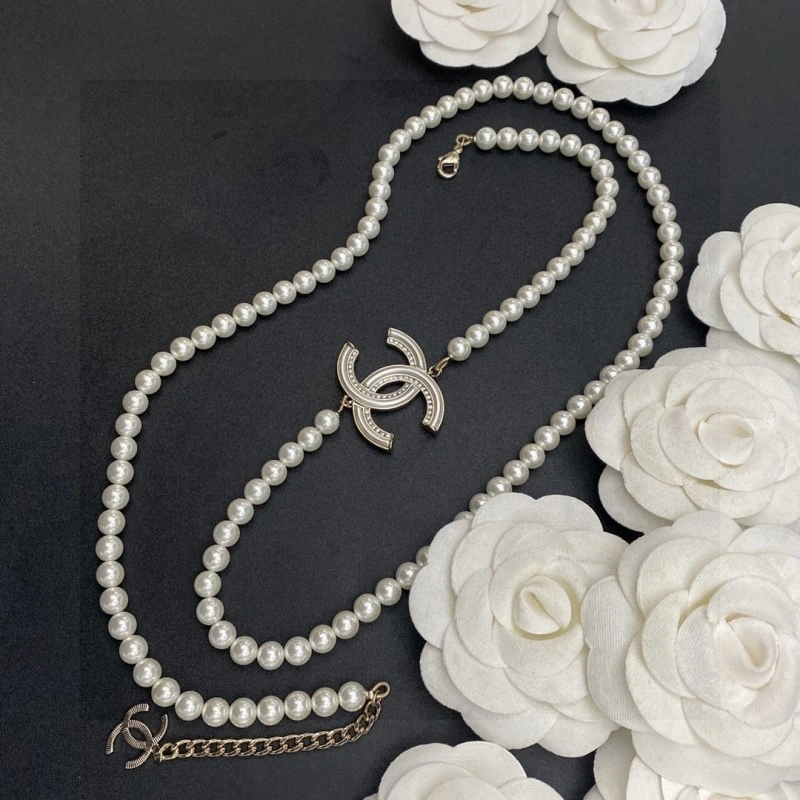 Bargain Chanel Necklaces