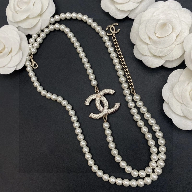 Bargain Chanel Necklaces