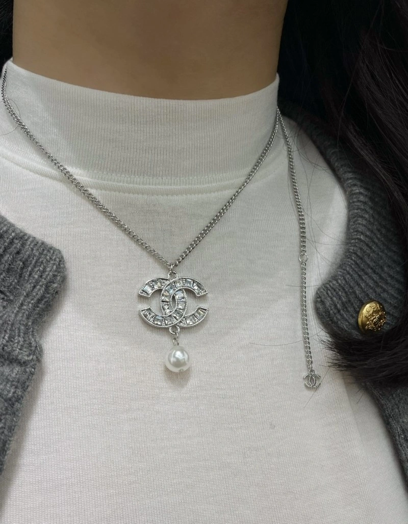 Brand-authenticated Chanel Necklaces