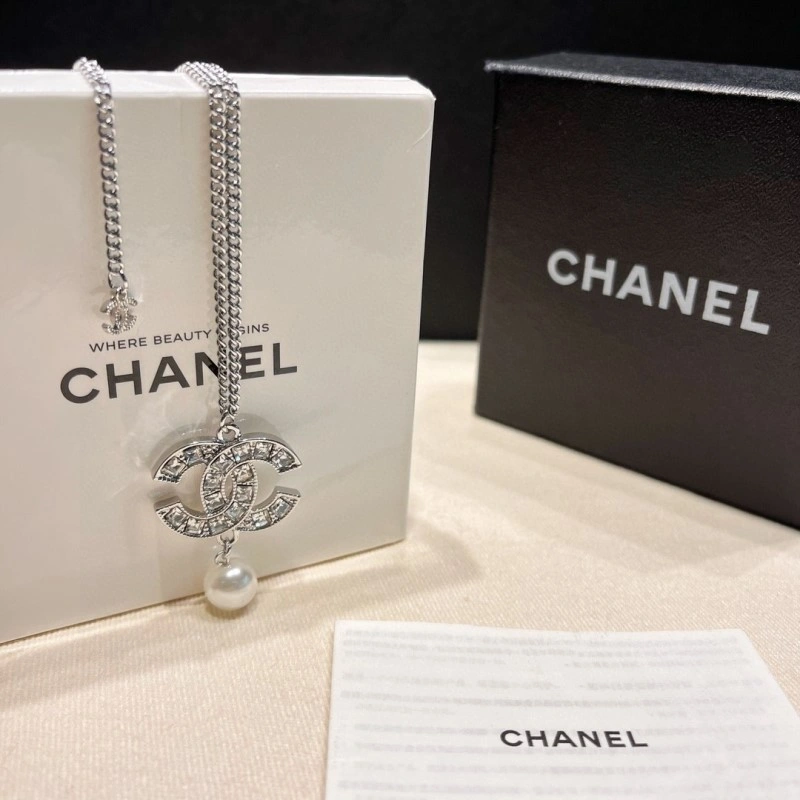 Brand-authenticated Chanel Necklaces