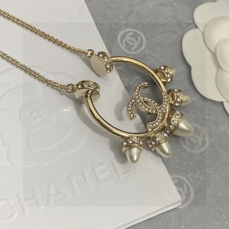 Bargain Chanel Necklaces