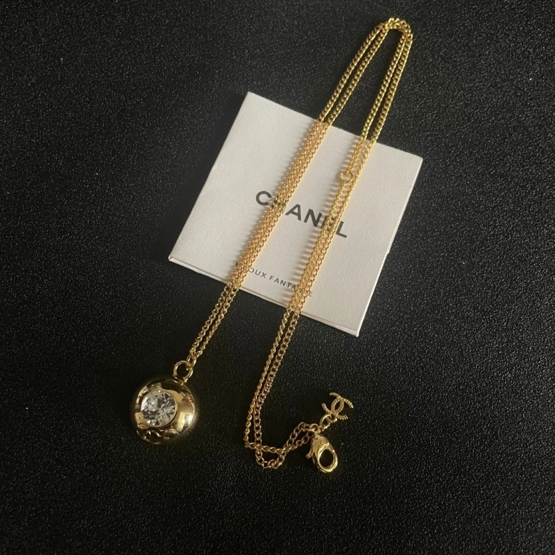 Brand-authenticated Chanel Necklaces
