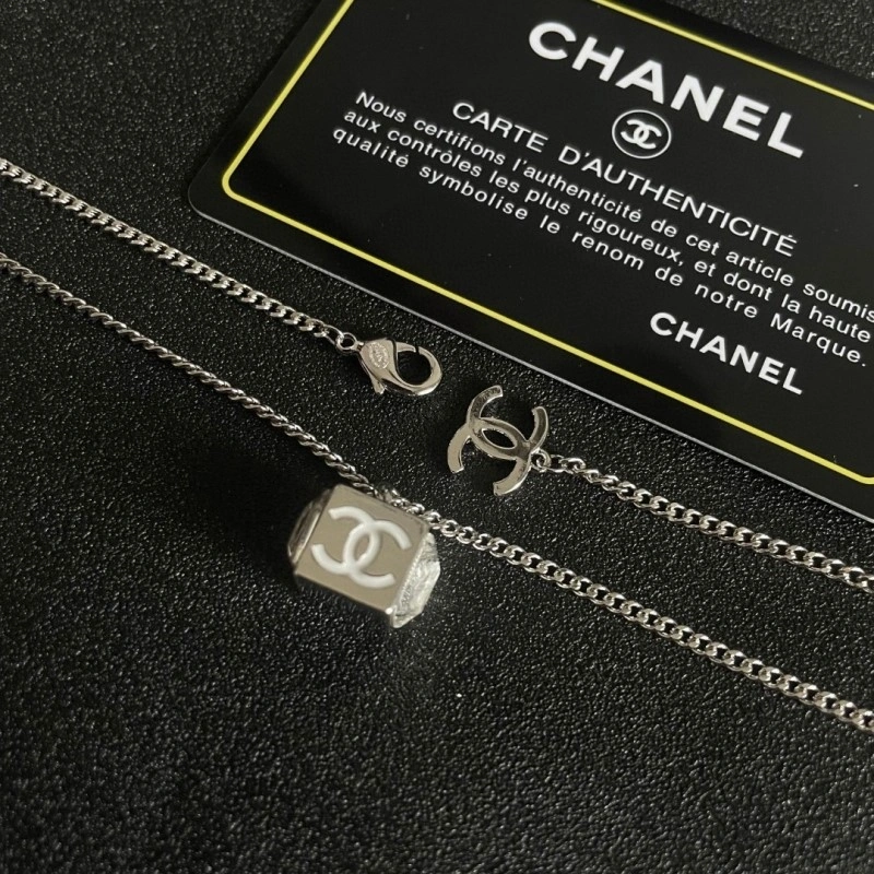 1:1 copy Chanel Necklaces