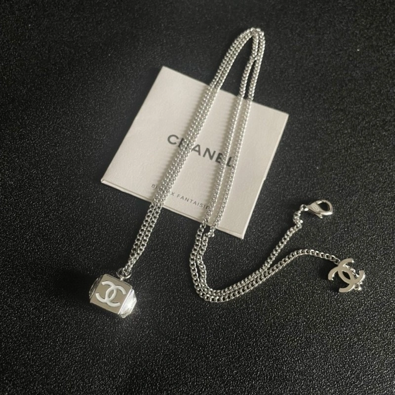 1:1 copy Chanel Necklaces