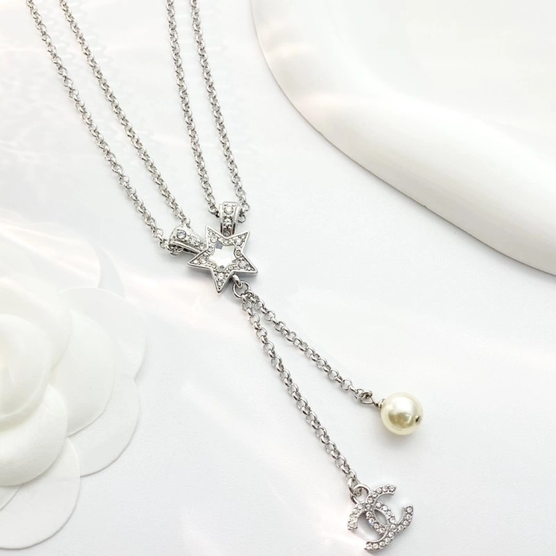 Top match Chanel Necklaces