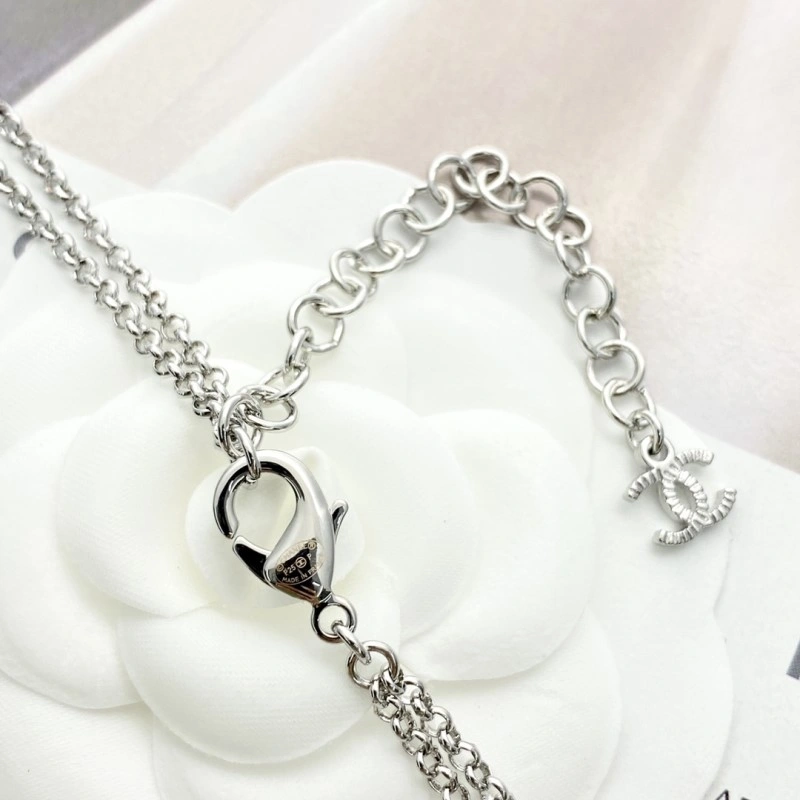 Top match Chanel Necklaces