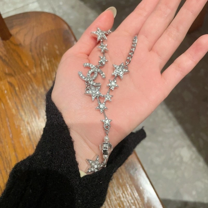 Low-cost Chanel Necklaces