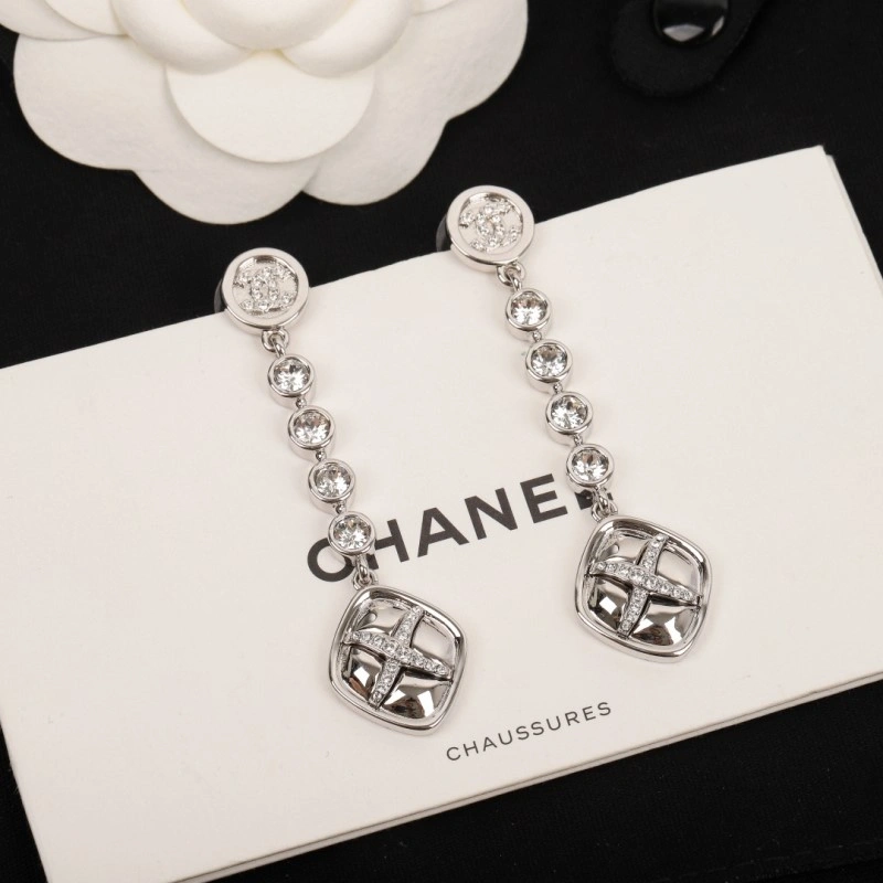 Brand-authenticated Chanel Necklaces