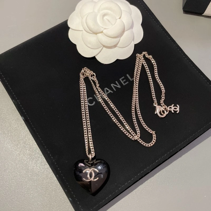 Accurate model Chanel Necklaces