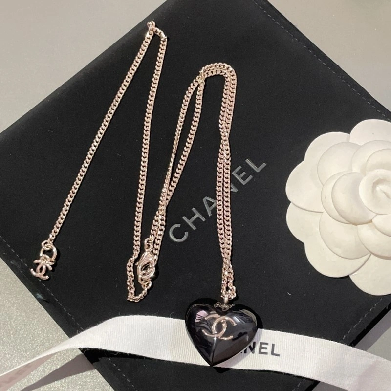 Accurate model Chanel Necklaces