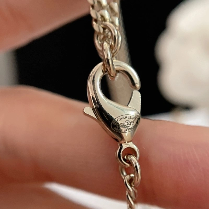 Accurate model Chanel Necklaces
