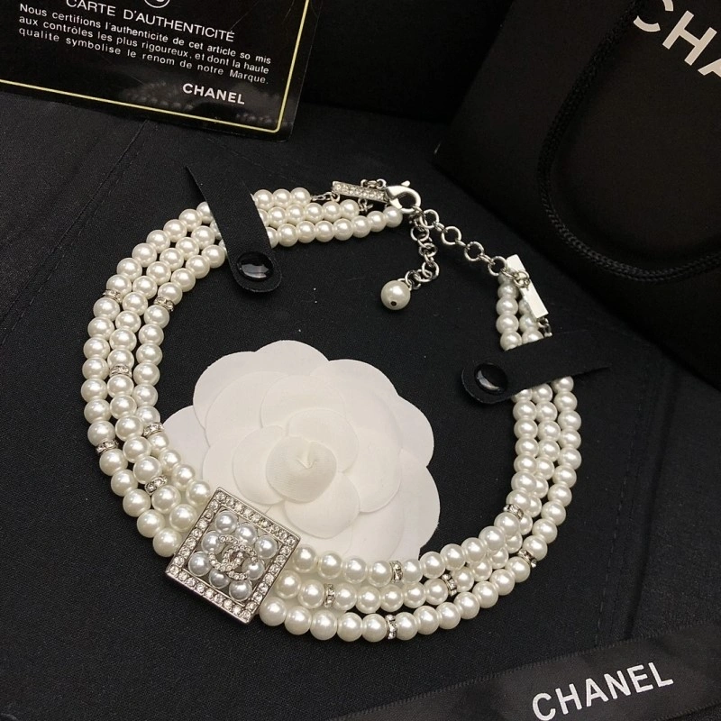 Top match Chanel Necklaces