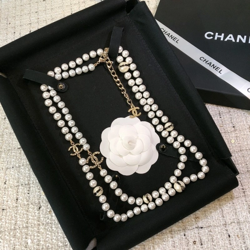 Cut-rate Chanel Necklaces