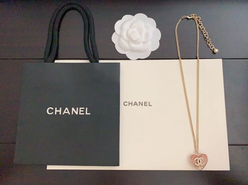 Accurate model Chanel Necklaces
