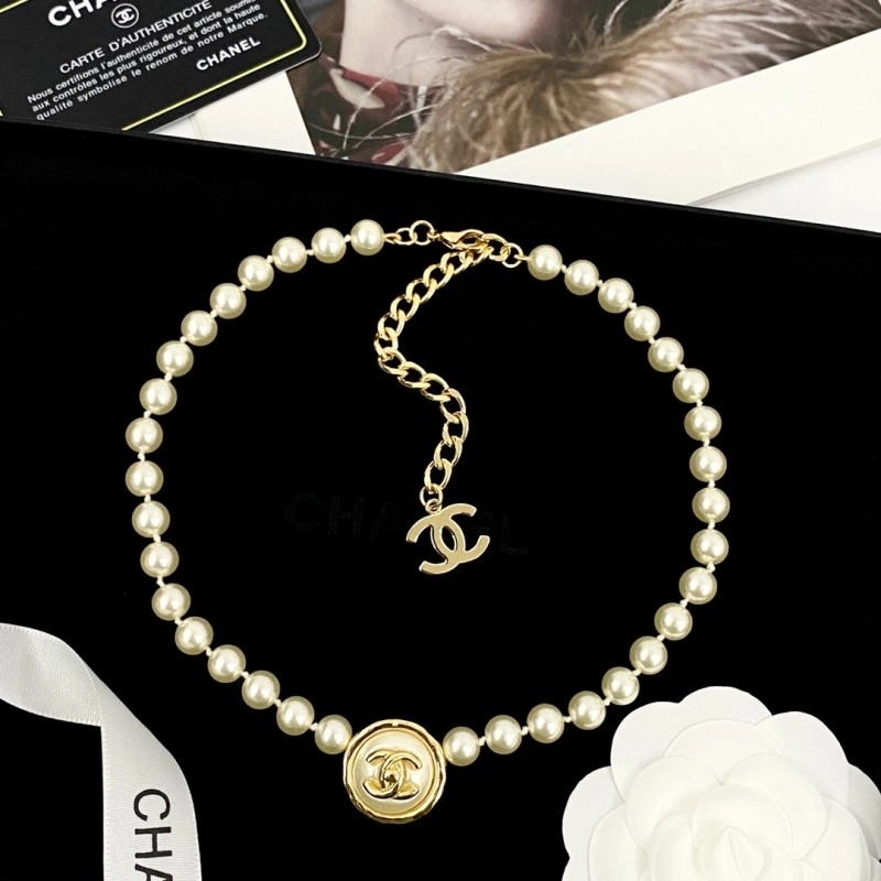 Accurate model Chanel Necklaces